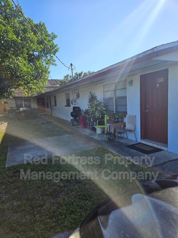 2719 Central Ave #B Fort Myers, FL 33901-9503 | Red Fortress